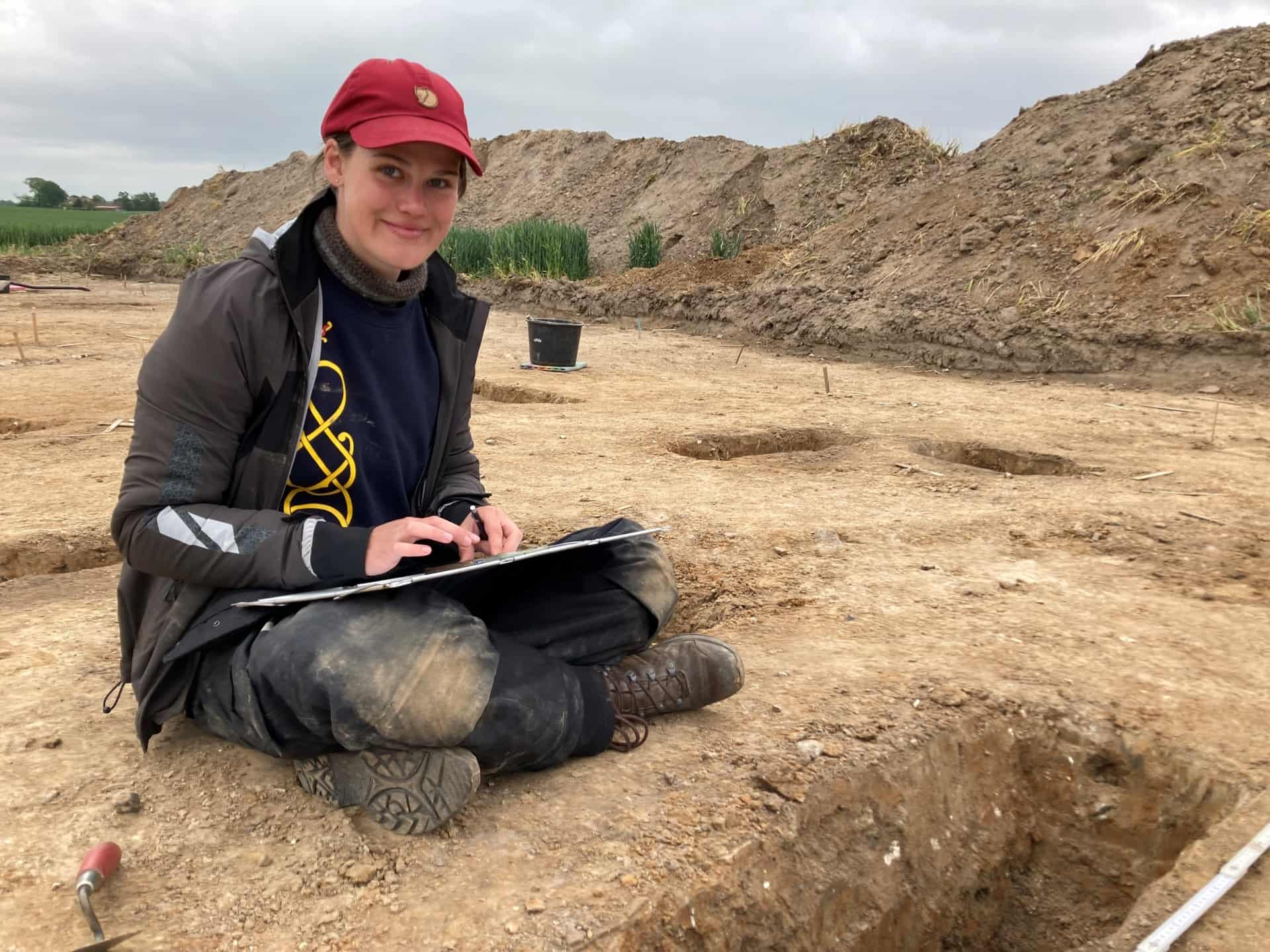 Arkæolog for en dag på en mark ved Borre | ugeavisen.dk