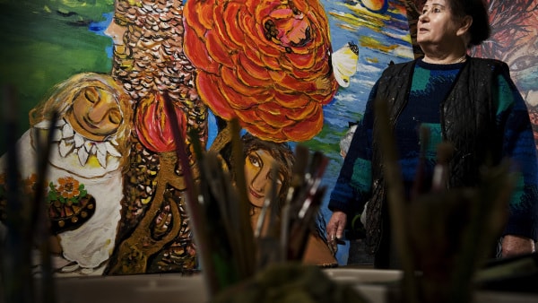 Inge er i gang med sit hidtil største maleri | jv.dk