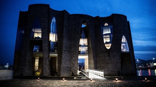 Kirk Johansen-familiens pengetank køber selskab bag midlertidig ...