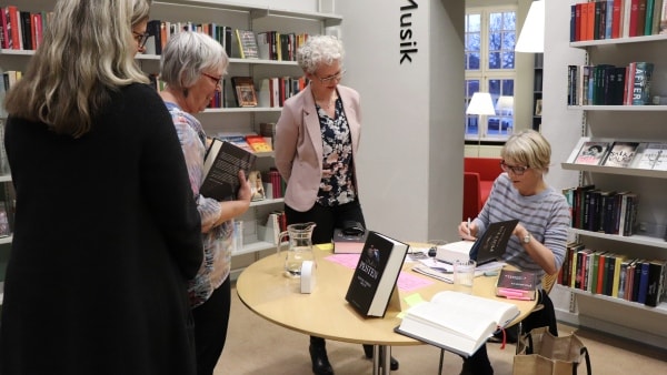 Ros til publikum fra Hanne-Vibeke Holst | ugeavisen.dk