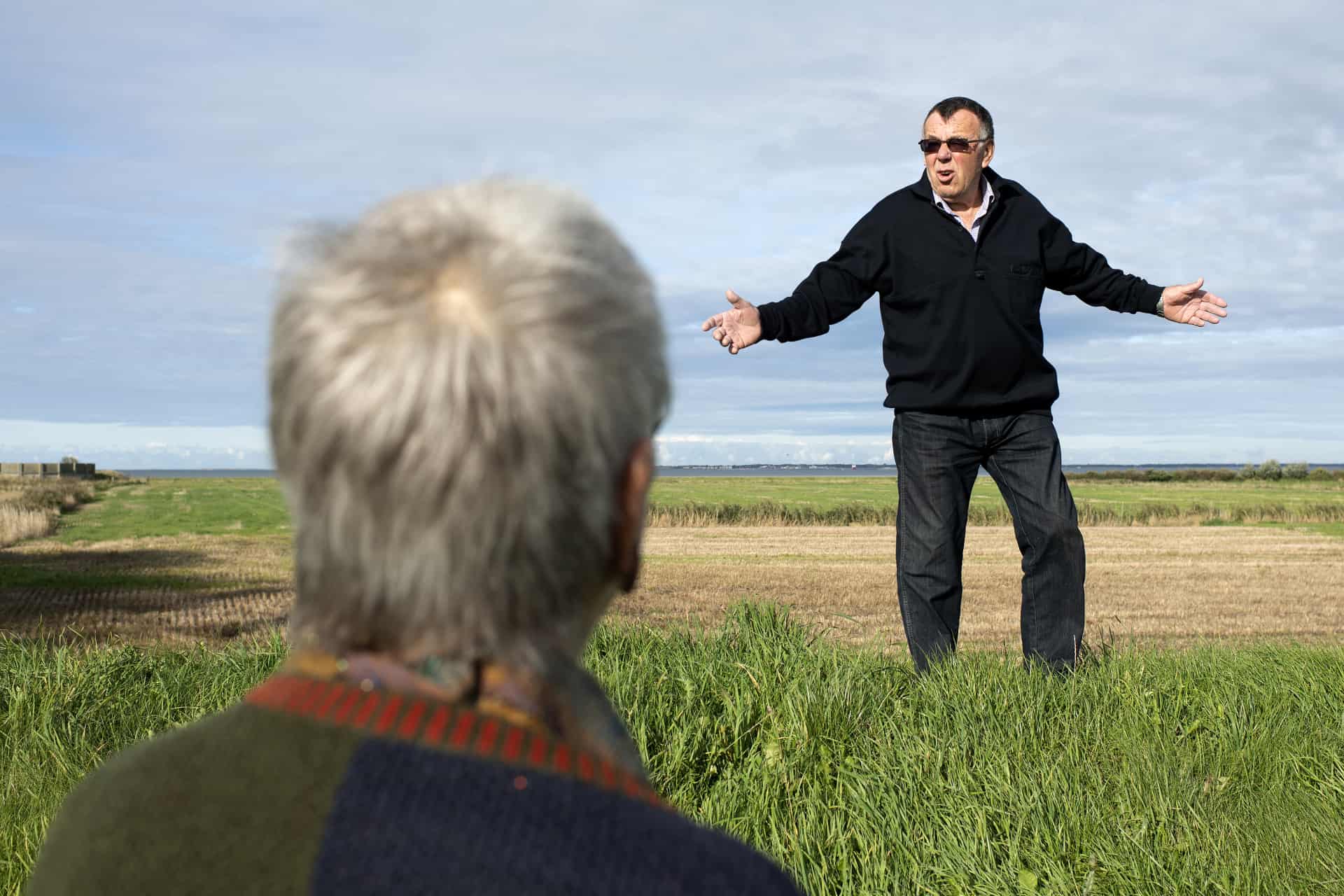 Med udsigt udover verden lever Else Kirsten og Erhardt Ehmsen deres liv ...