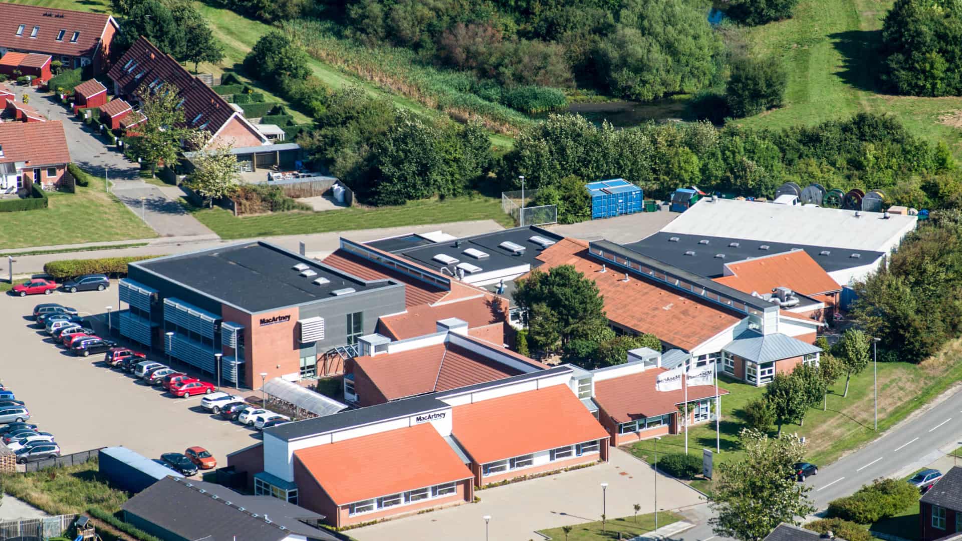 Fire årtier med succes under vandet | jv.dk