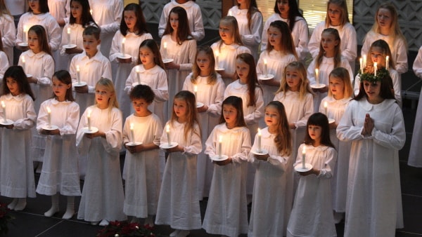 Luciaoptog og dans med balletbørn | fyens.dk