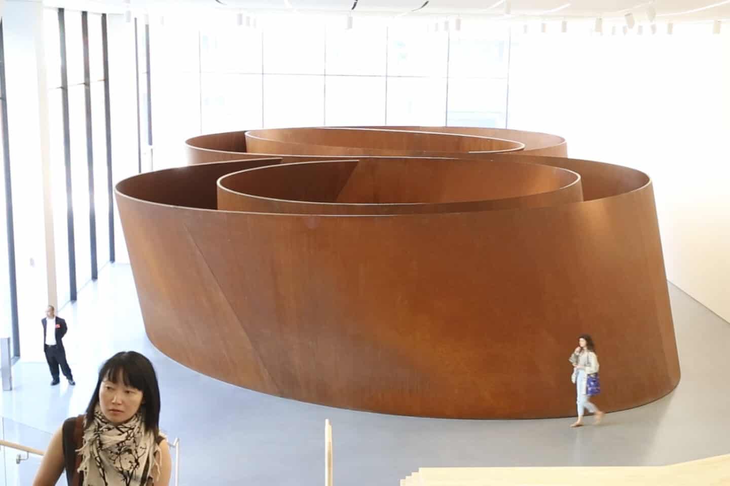 Skulptøren Richard Serra er død i en alder af 85 år | jv.dk