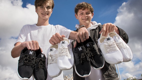 Kasper og Sebastian er helt fremme i skoene | jv.dk