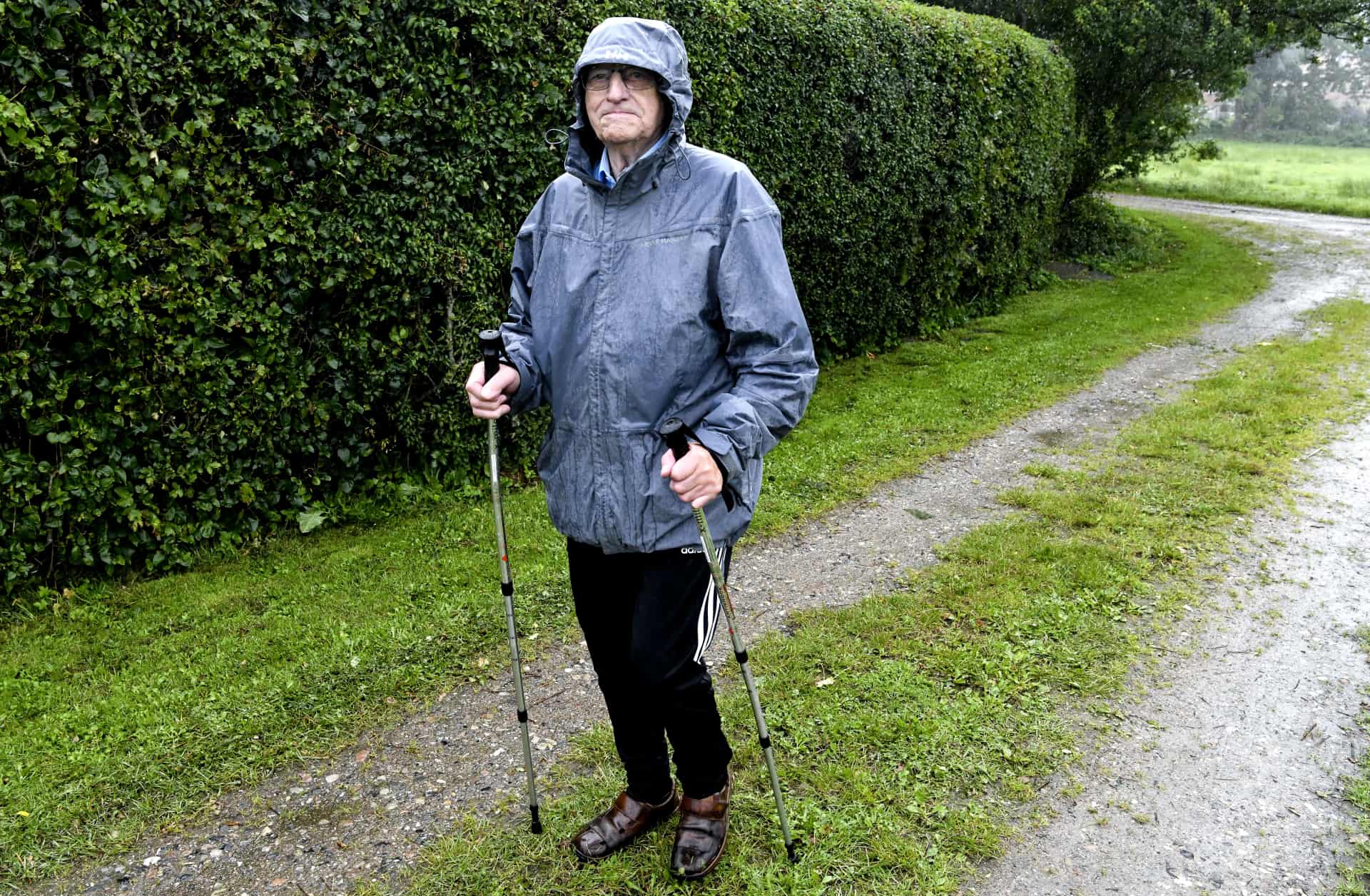 Martin fejrede 95 års fødselsdag med sine stavgang-venner | jv.dk